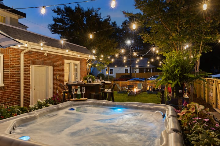 Old North Durham | 2br/2ba Historic Home _hot Tub - Durham, NC