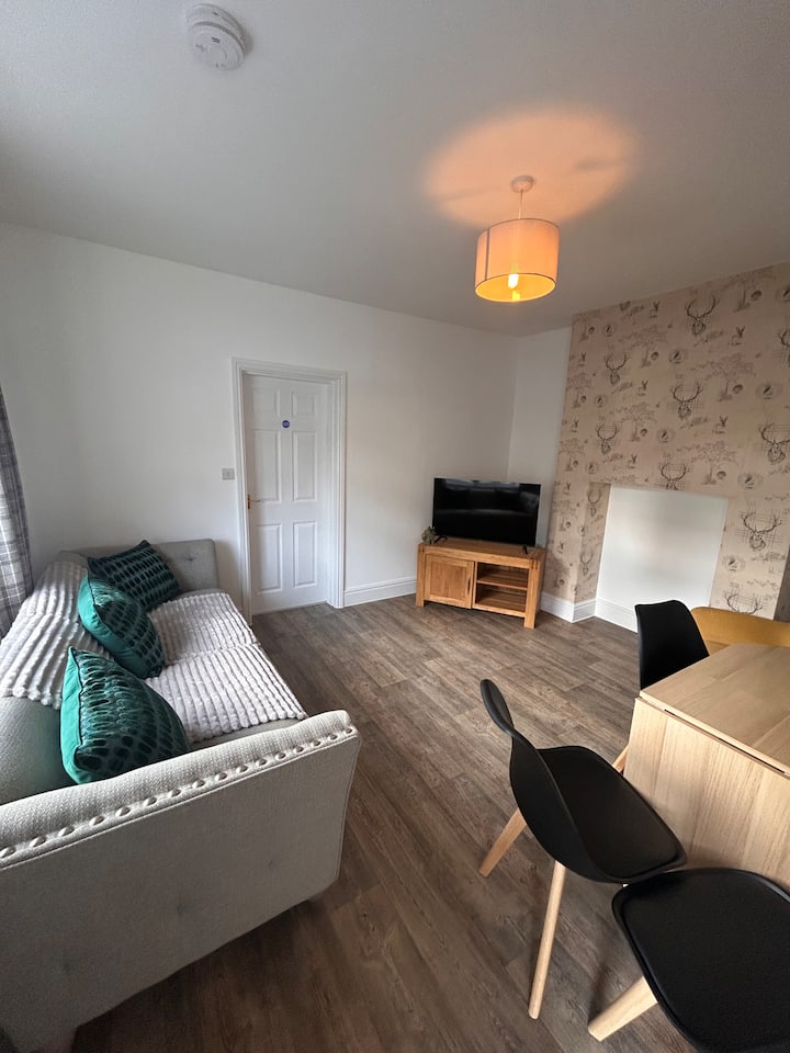 4 Bedroom 2 Bath Percy House Contractor Haven - Goole