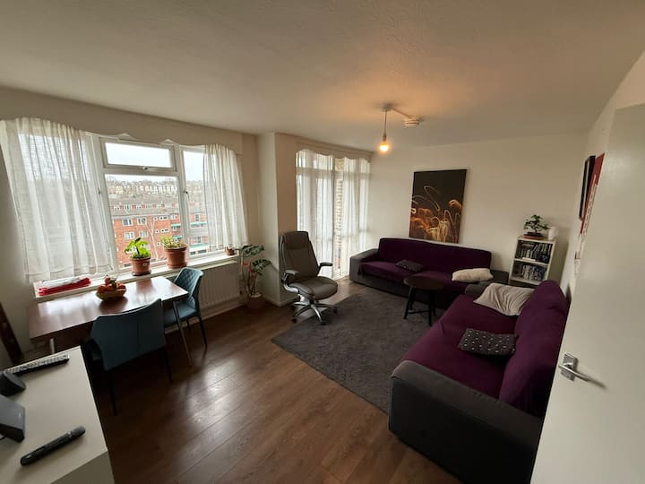 2 Bed Flat With Free Parking - Bromley