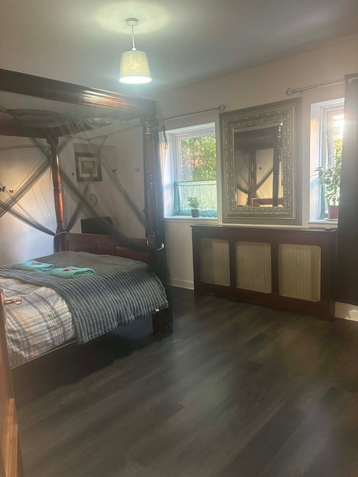 Budget Room - Edinburgh