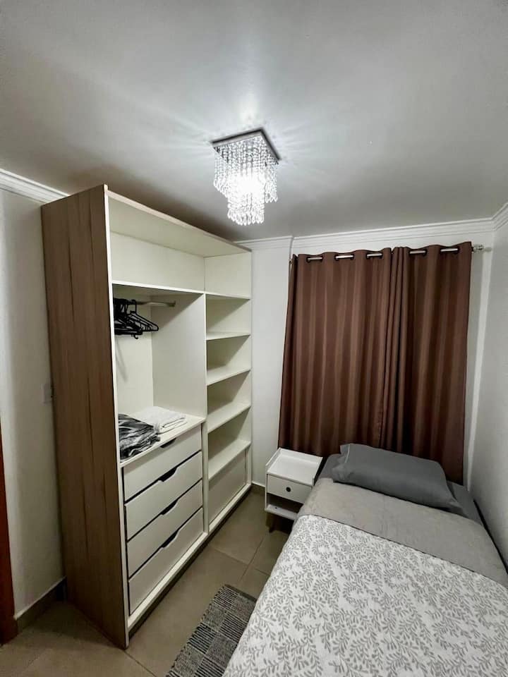 Apartamento 02 Quartos/próximo Shopping Jl - Cascavel