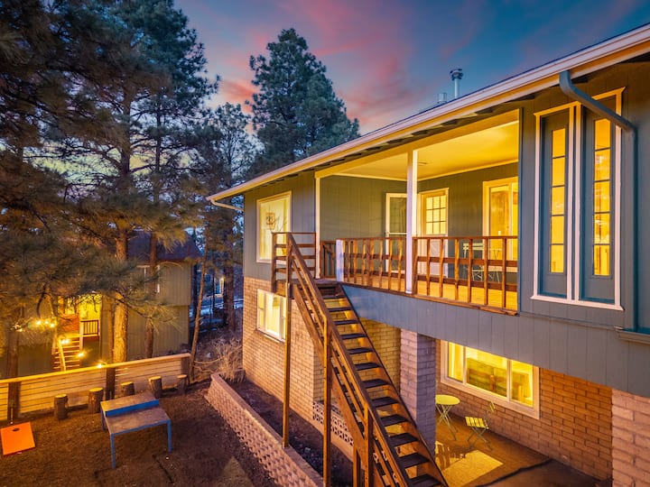 Mid Century Masterpiece 1 | Sleeps 6 - Williams, AZ