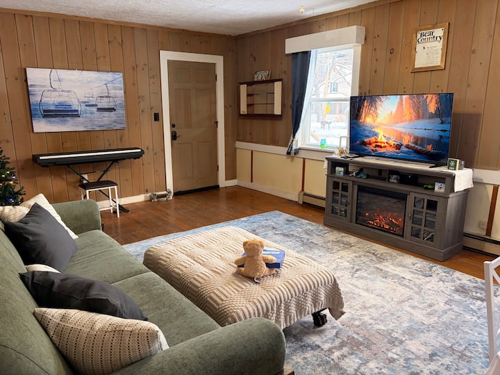 ~The Pollard Den~ Family Friendly, Shuttle Route - Franconia Notch State Park, Lincoln