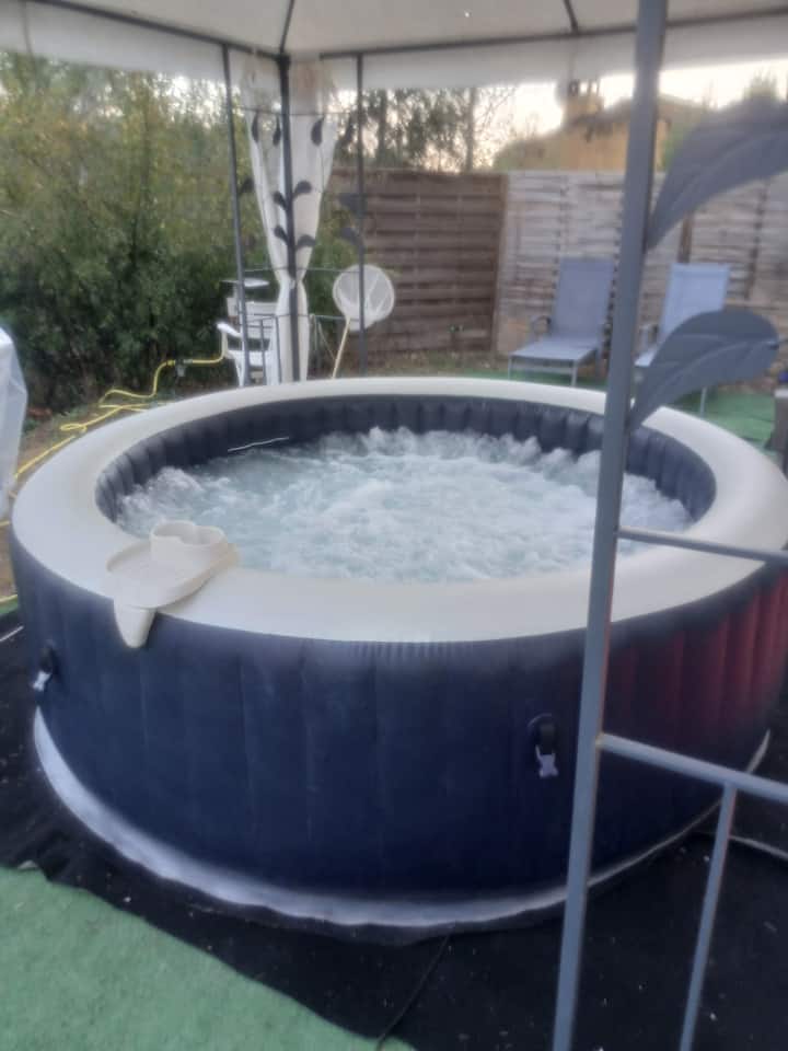 Maison Individuelle Avec Spa - Salernes