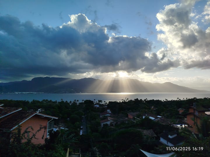 Conforto E Segurança, Com Uma Vista Extraordinária - Ilhabela