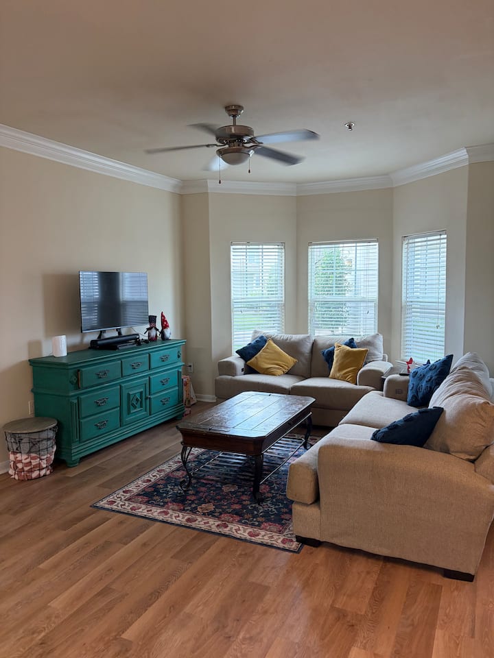 Family Fun Retreat | 3br Near Kemah Boardwalk - Seabrook, TX