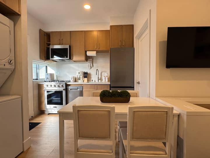 Brand New Cozy Modern Studio Home Fullerton Disney - Fullerton