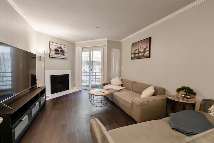 Private Apt For 4ppl On All Hollywood Attractions - Hollywood, CA