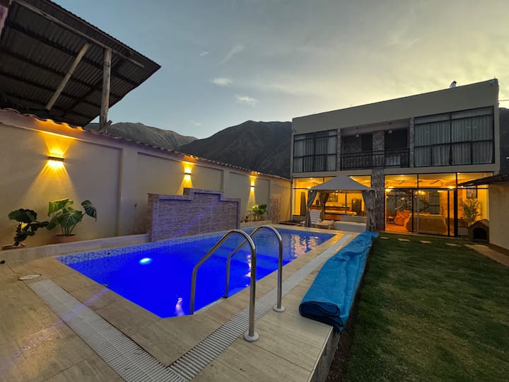 Hogar En El Valle Sagrado Con Chimenea Y Piscina - Peru