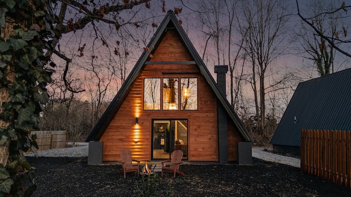 Luxury Aframe! Walk To Greenway! Fenced Backyard! - Asheville, NC