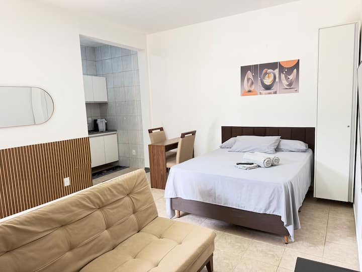 Studio Privativo Com Tv Smart E Ar Condicionado - Belo Horizonte