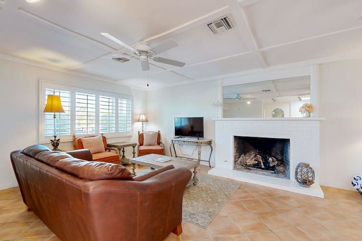 Downtown 3br Dog Friendly | Pool | Hot Tub - Palm Springs