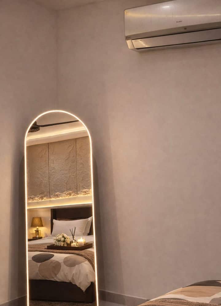 Tranquil | 1bhk Opulènce | Gulberg | Self Check-in - Lahore