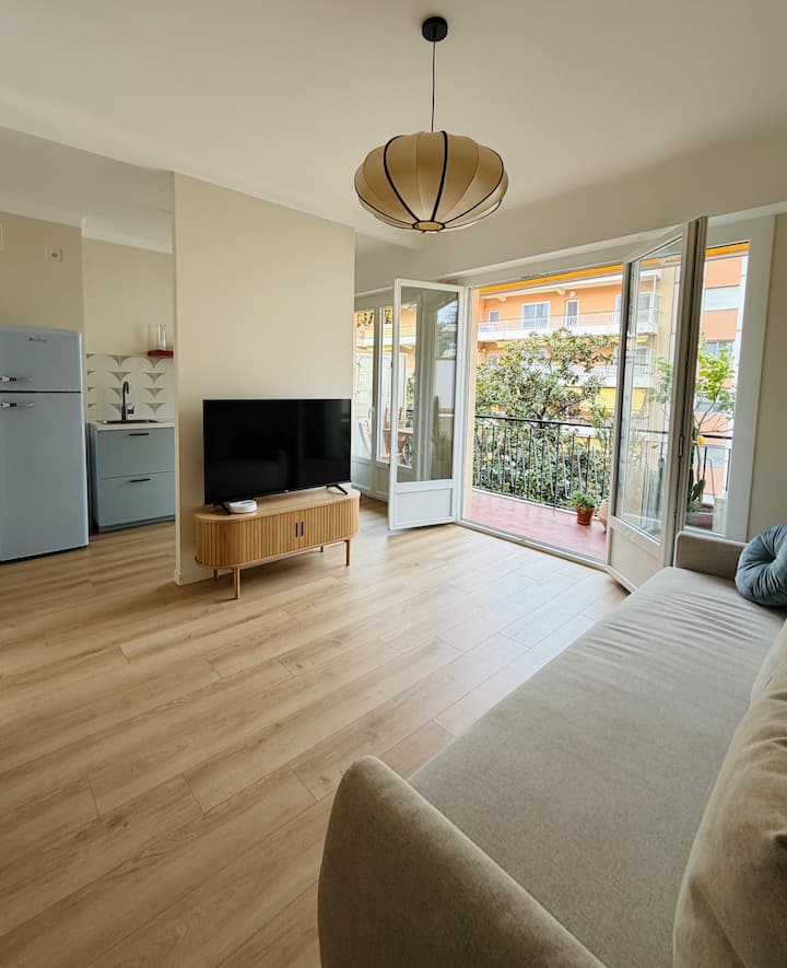 Sunny Cozy Escape - Menton