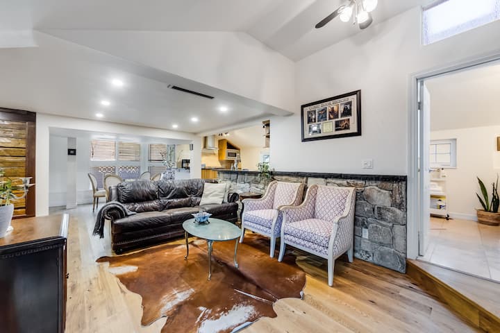 Maple Ridge Gem: 2br Character Home Near Nature - Coquitlam