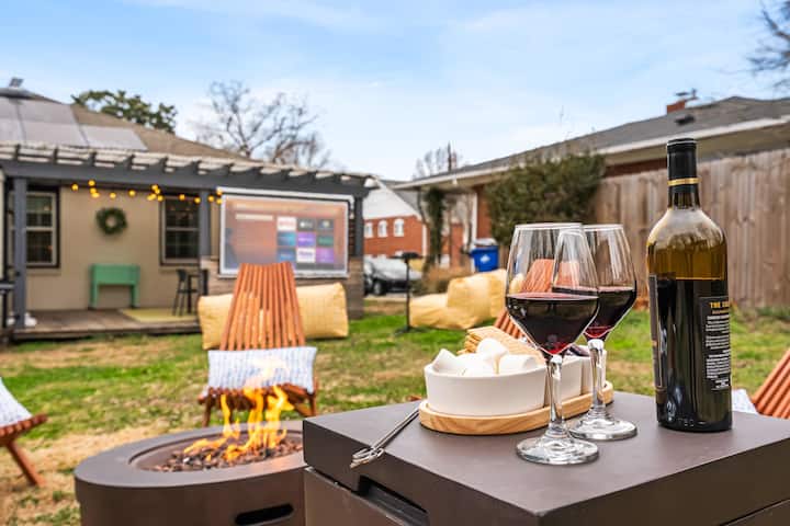 3bd + 1bd Tiny Home | Outdoor Movie & Yard Fun - Raleigh, NC