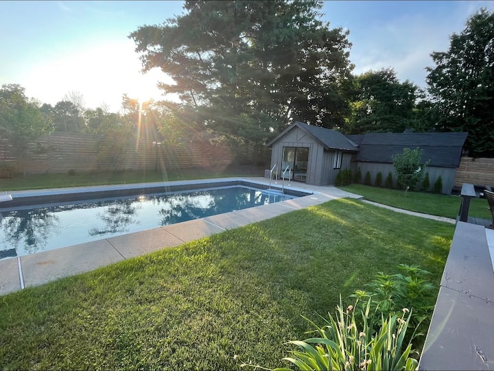 Luxury Kingston Retreat | Pool, Hot Tub & Patio - Kingston