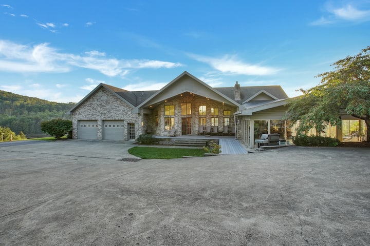 Lake View Lodge W/ Indoor Pool, Hot Tub, Theater - Hills Creek State Park, Wellsboro