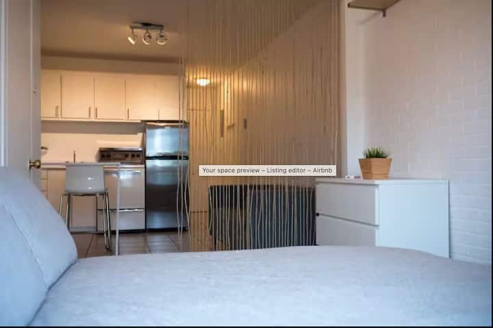 # F1 2026 # Vibrant Home In Palteau /Unit 402 - Montréal, QC