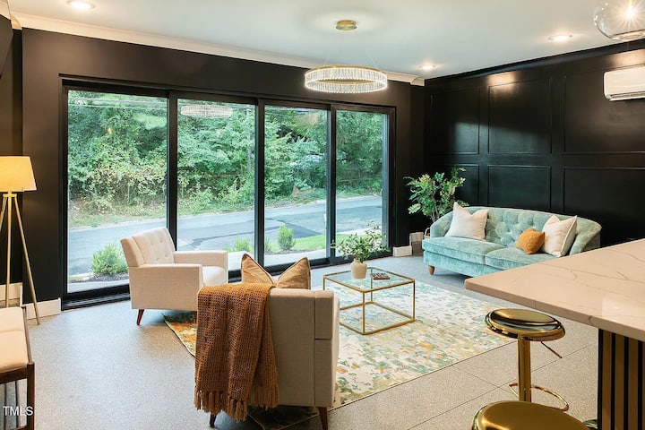 Luxury 4br · Speakeasy · Theatre · Office · Duke - Durham, NC