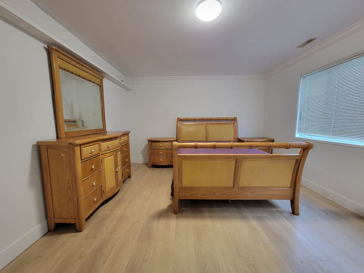 Private Room With A Private Full-bath By The River - Hope