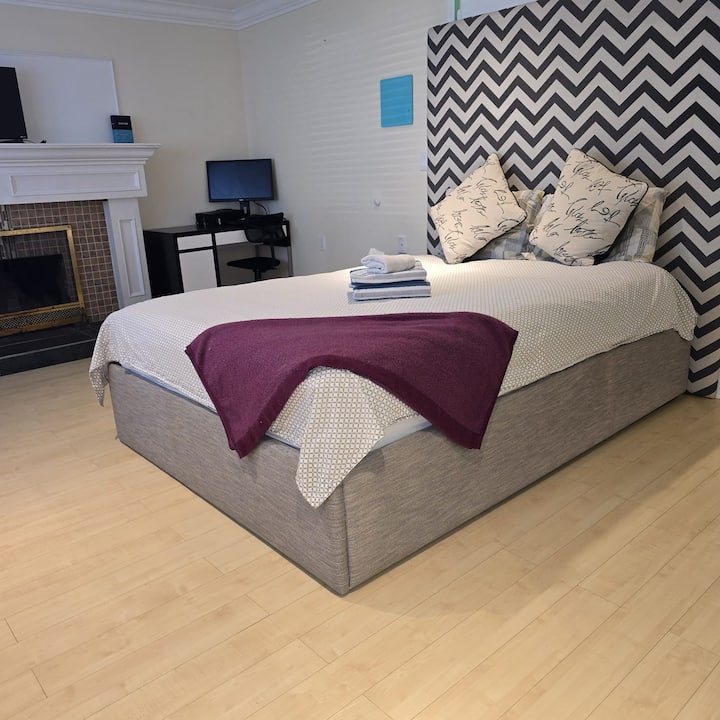 Private Room With Ensuite Bathroom In Coquitlam - Coquitlam