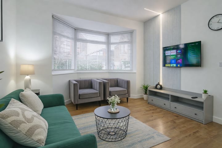 5 Bedroom House By London Airport | Excel |Olympic - Londra