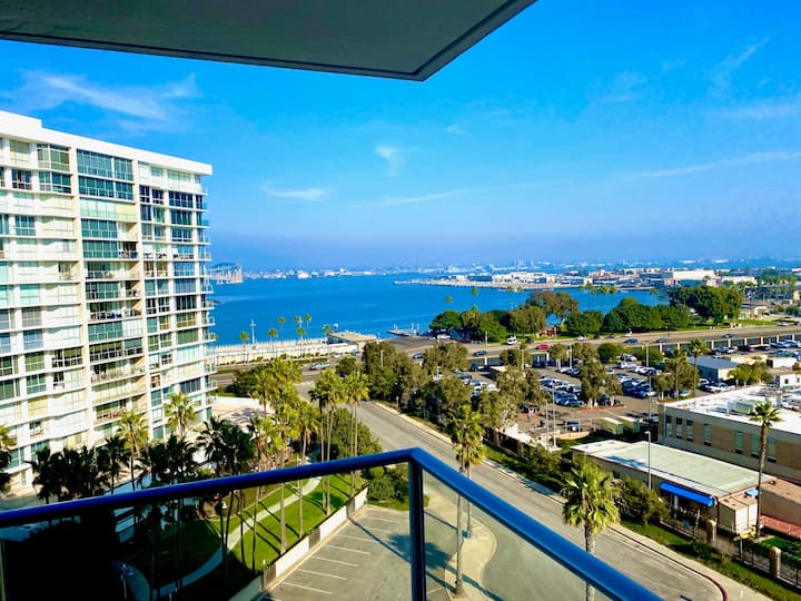 Coronado Shores: 11th Fl. Beach Condo W/ Bay View - Coronado, CA