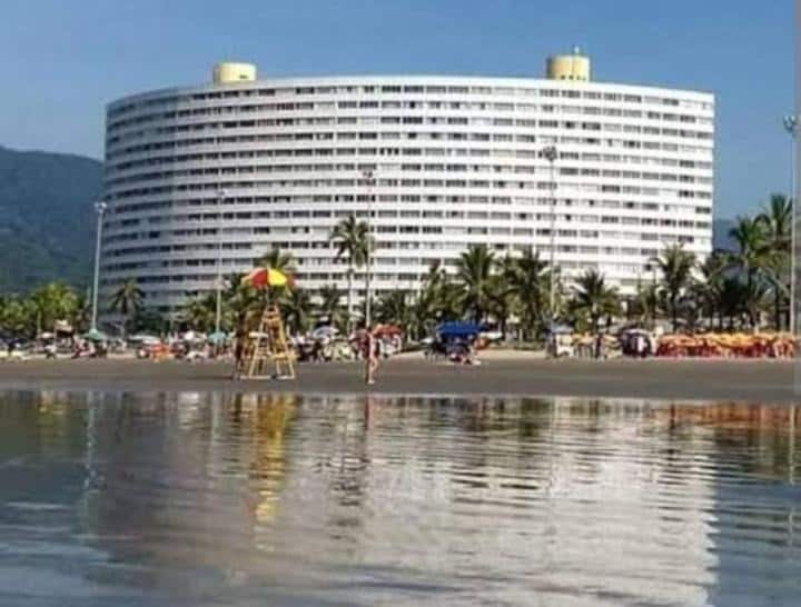 Apartamento Pé Na Areia No Centro, Com Garagem - Peruíbe