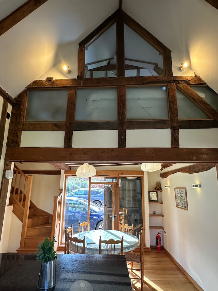 Charming Barn In Centre Of Hartfield Village - Crowborough