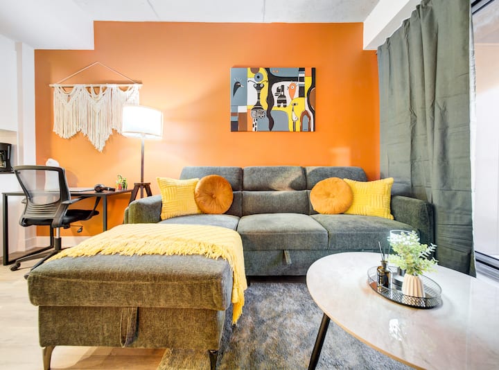 Wonderful One Bedroom  In Griffintown - LaSalle