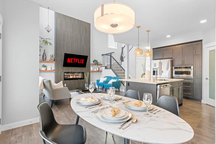 Northern Serenity | Modern 3br In The Hills - Edmonton