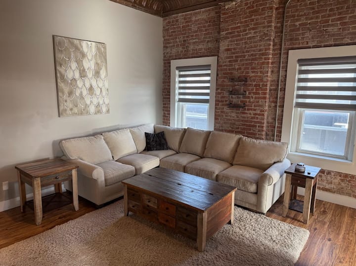 Luxury 2br Apartment In Heart Of Vibrant Downtown - Norfolk, NE