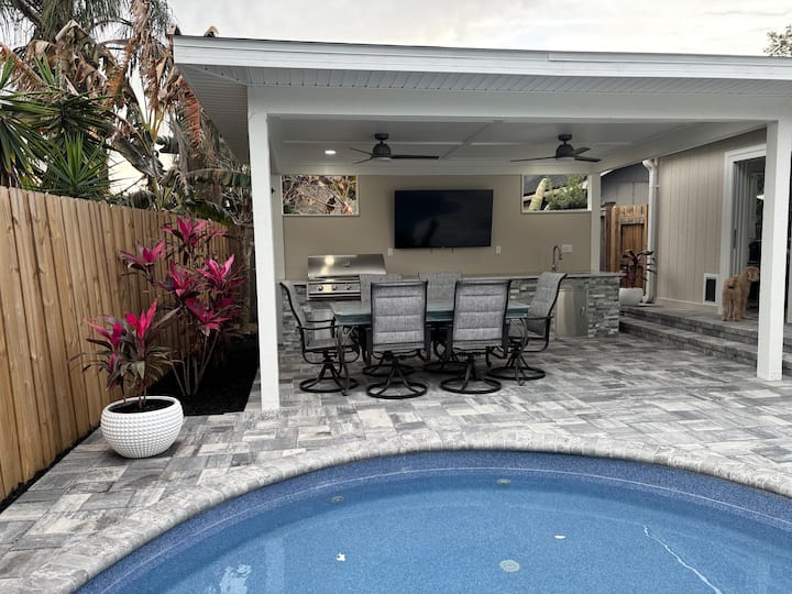 Jacksonville Beach Outdoor Living! - Jacksonville Beach, FL