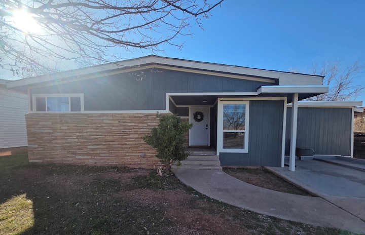 Blue Ridge Retreat - Abilene, TX