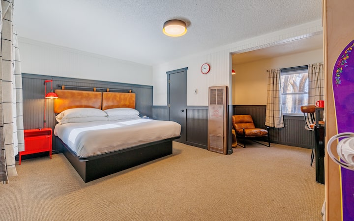 Summit King Suite Retreat | Cozy Mountain Escape - Red Lodge, MT