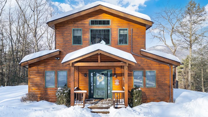 Sweeping Mountain-view Cabin, Woodstock Escape - Woodstock, NY