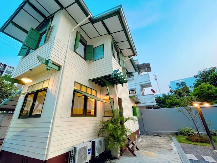 Lovely Green & Garden Sanctuary Space In Bangkok - Bangkok Yai