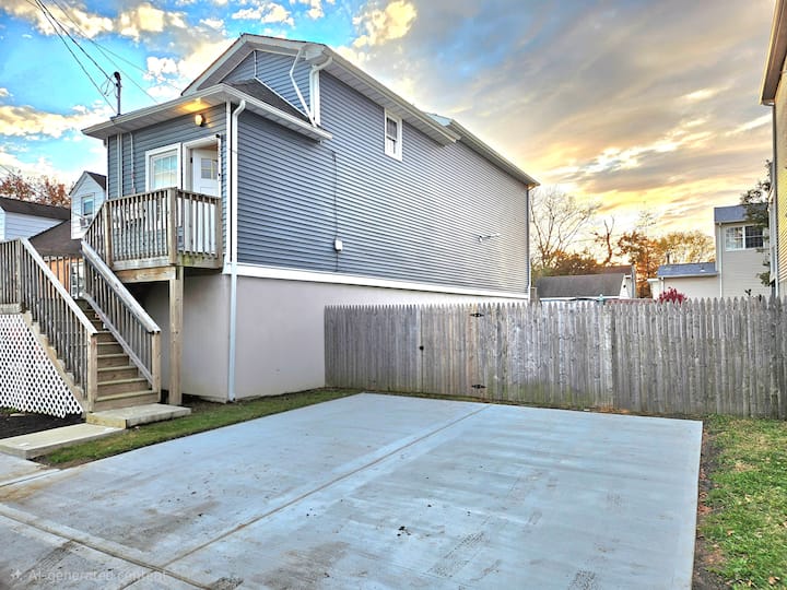 Nj Beach House/fenced Yard/walk To Beach - Middletown Township