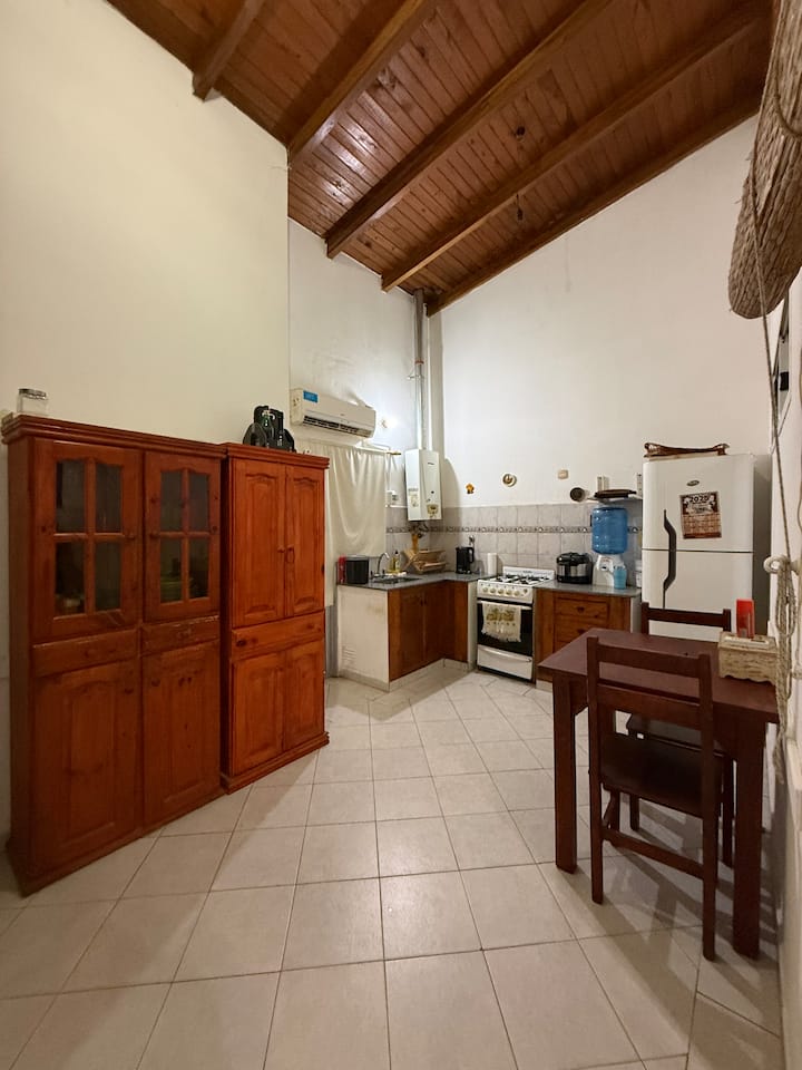 Casa Céntrica Con Patio Y Parrilla | Aire Y Wifi | - Gualeguaychú