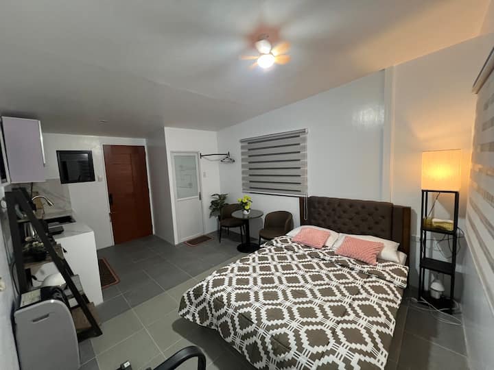 Affordable Transient Home In Calapan City - Calapán