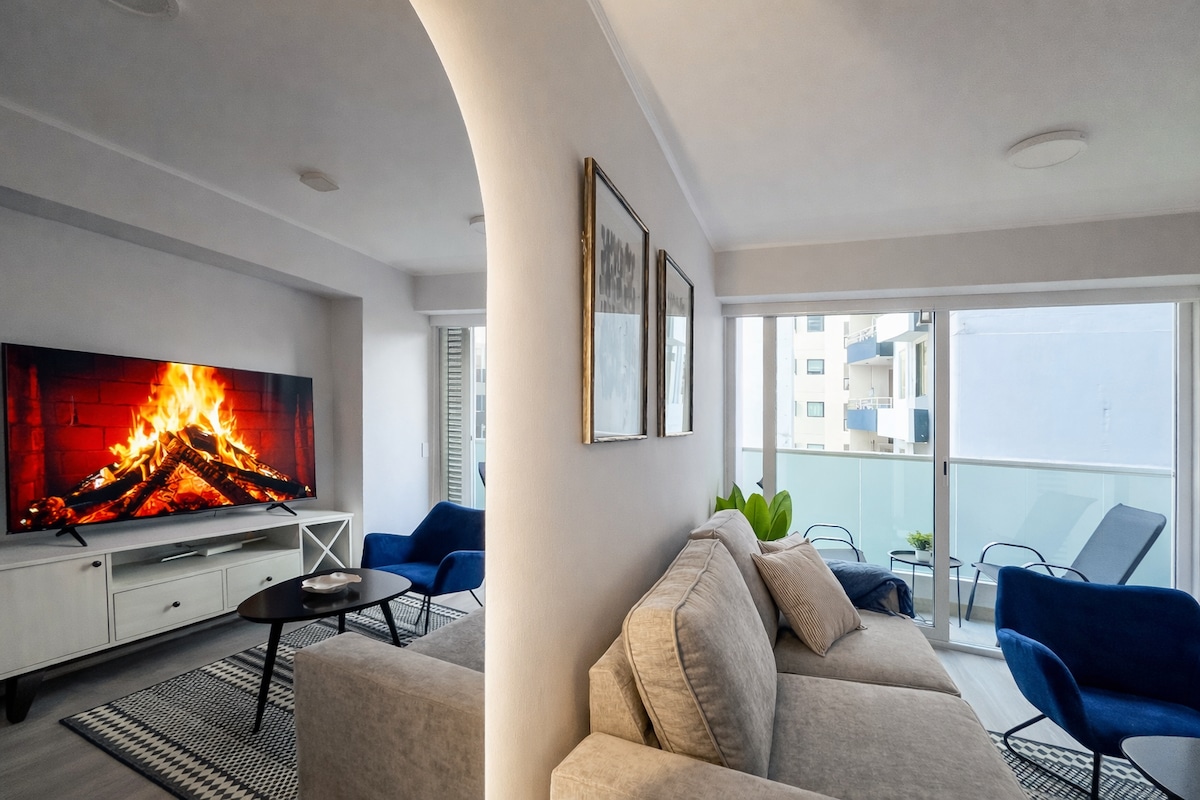 Lujoso Frente al Mar: Piscina, Terraza, Gimnasio - Apartments for Rent ...