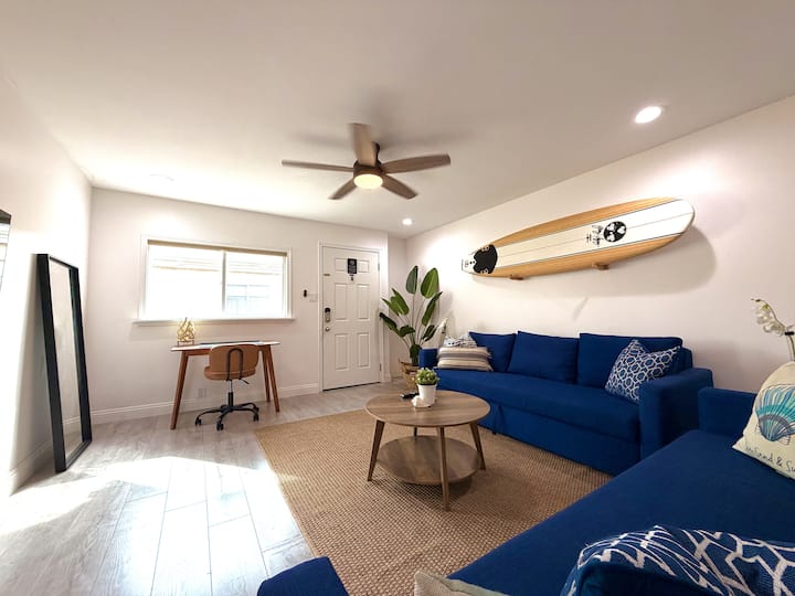 4 Min Walk To Beach | Coastal 2bed Apt | Wfh Setup - Huntington Beach, CA