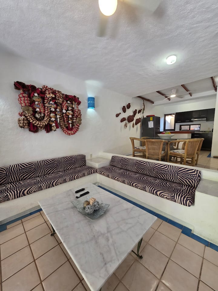 Casa Residencial Tiburón. Con Alberca Y Terraza - Manzanillo, Colima, Mexico