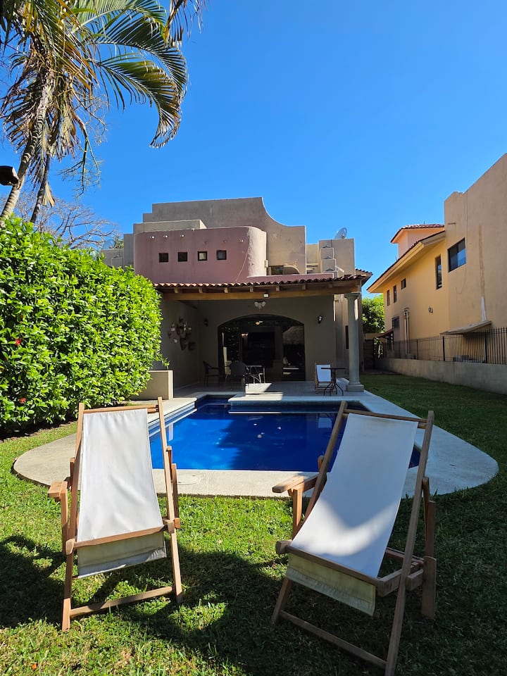 Casa Residencial Tiburón. Con Alberca Y Terraza - Manzanillo