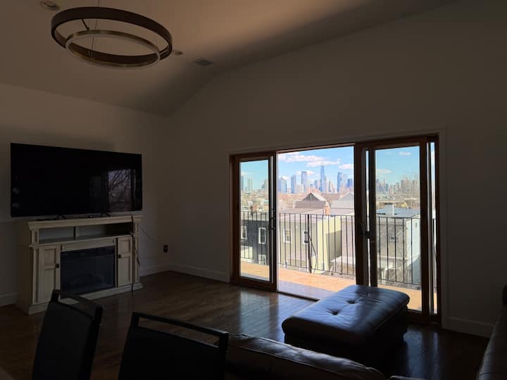 Nyc Skyline Views - Private Balcony - Free Parking - Hoboken, NJ
