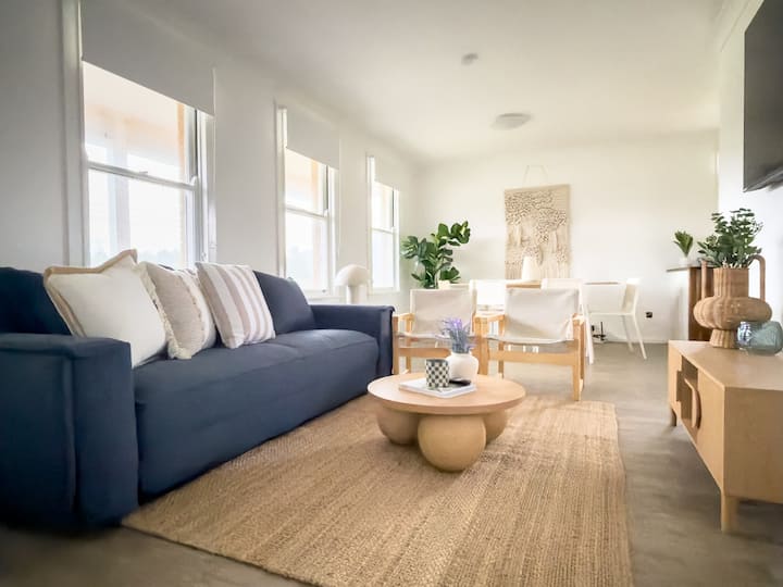 Lakefront Retreat | Pets+parking | Games+backyard - Shellharbour