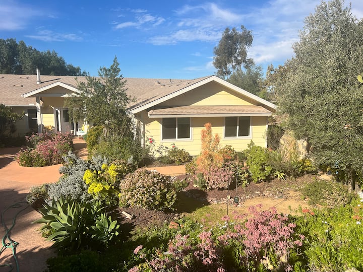 The Lilac Road Retreat-a Peaceful Bonsall Adu - Bonsall, CA