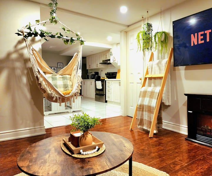 The Little Cottage - Brampton