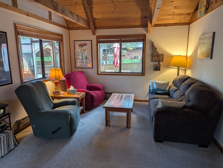 Riverview Cabin Retreat W/ Sauna & Firepit - Garden Valley, ID
